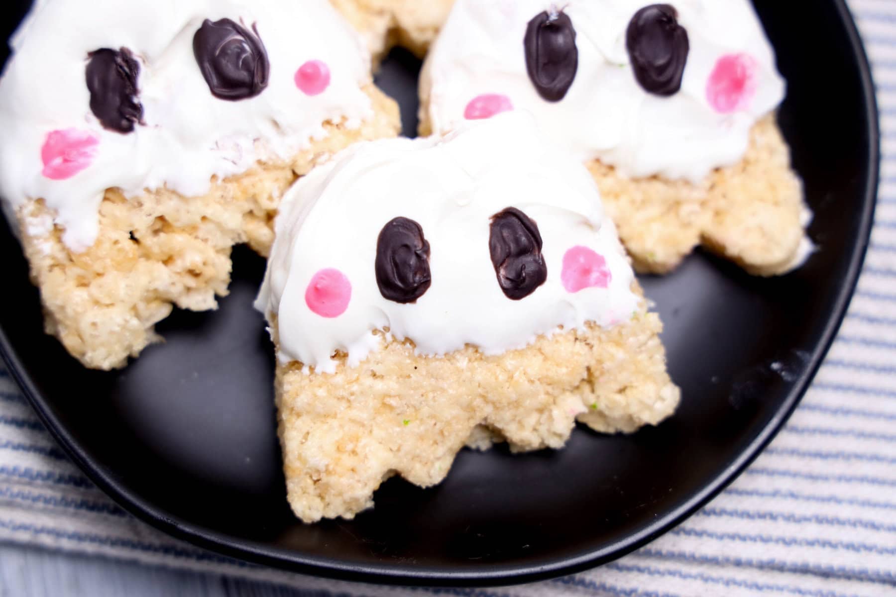 No Bake Ghost Rice Krispie Treats – A Fun Halloween Dessert